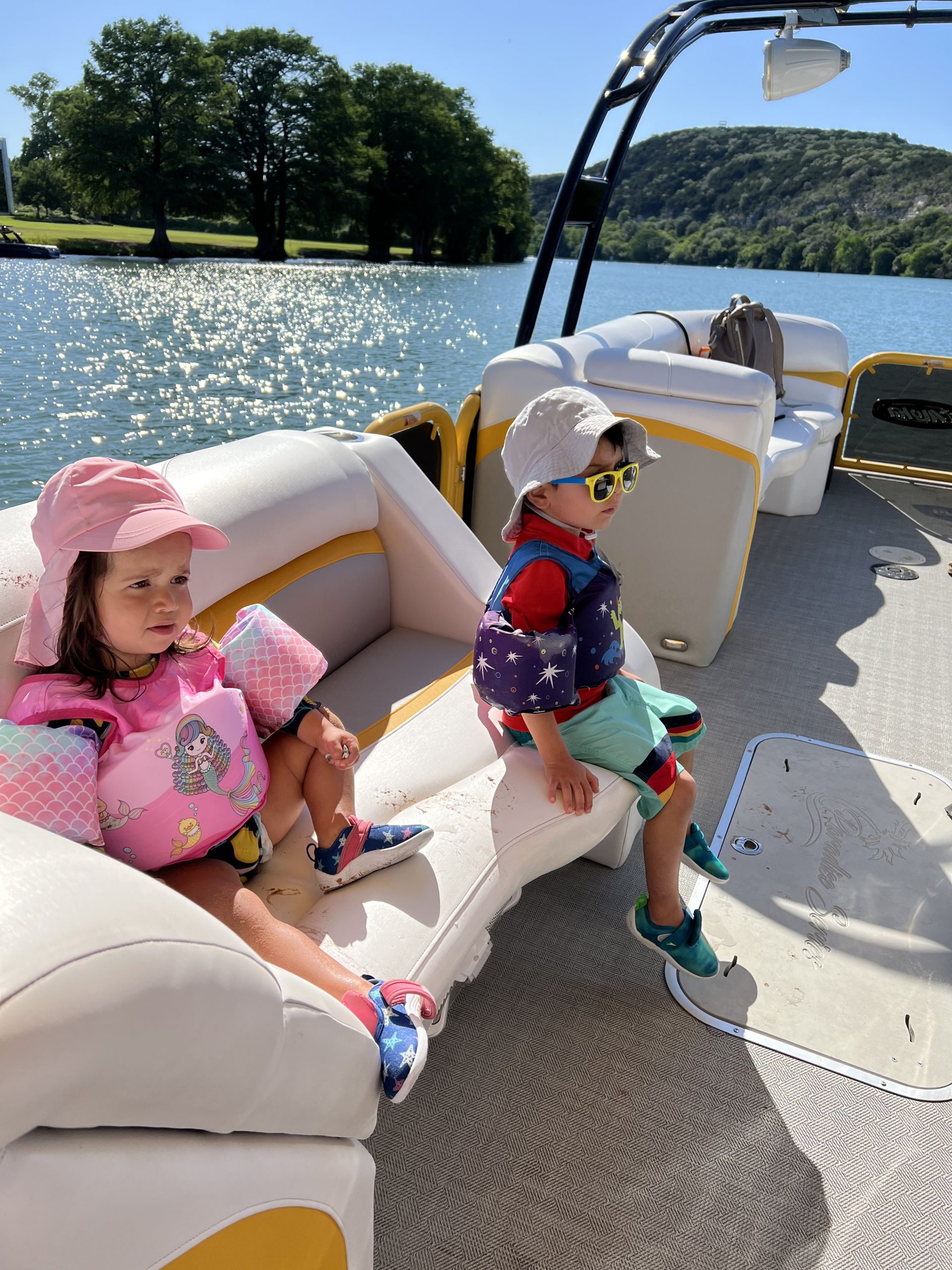 Family Fun in the Sun ☀️ - Float On Boat Rentals