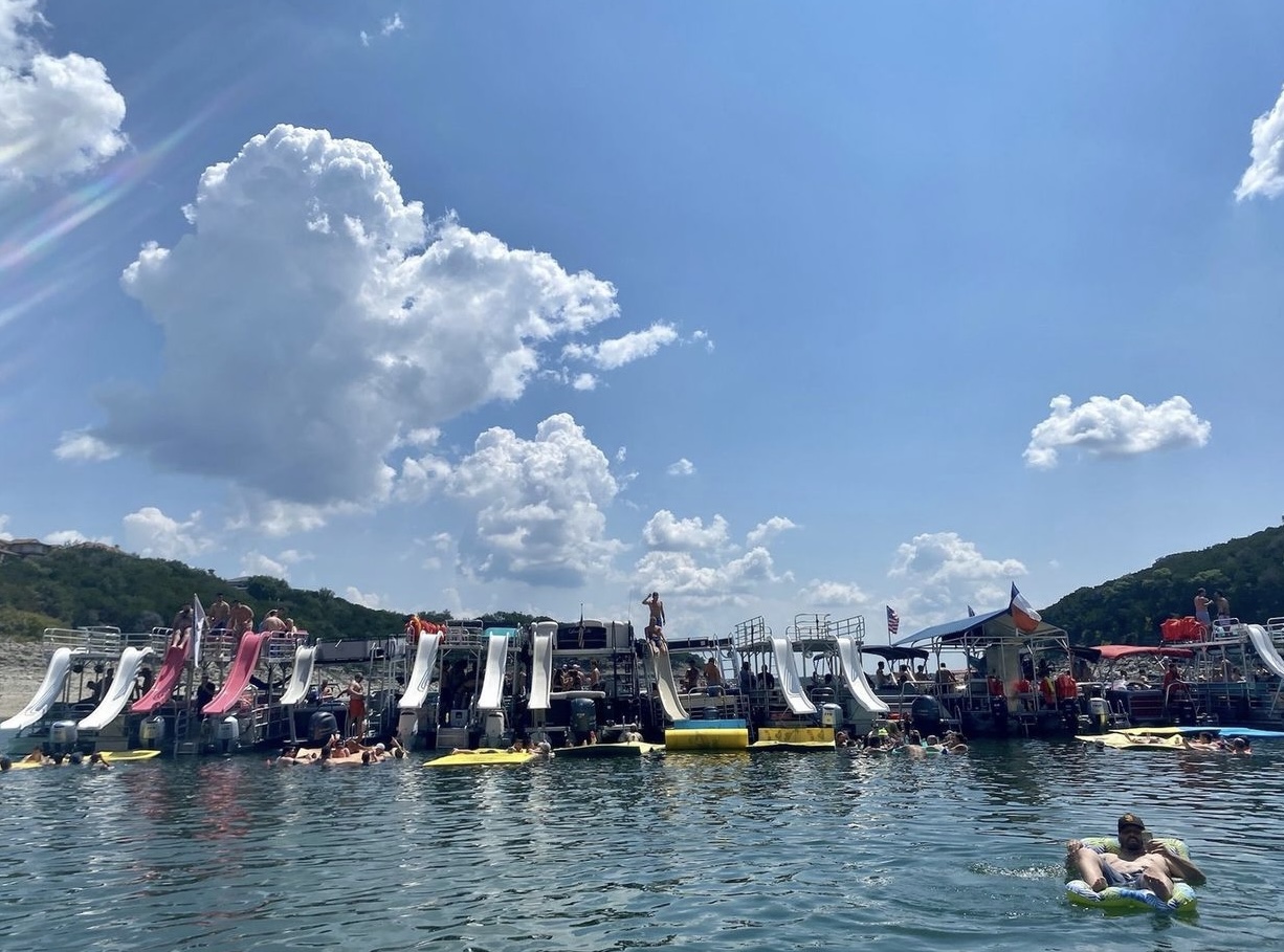 Lake Travis Experience - Float On Boat Rentals