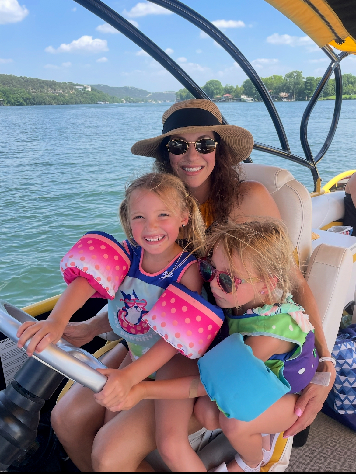 Weekday Boat Day with Mom and Kids! - Float On Boat Rentals